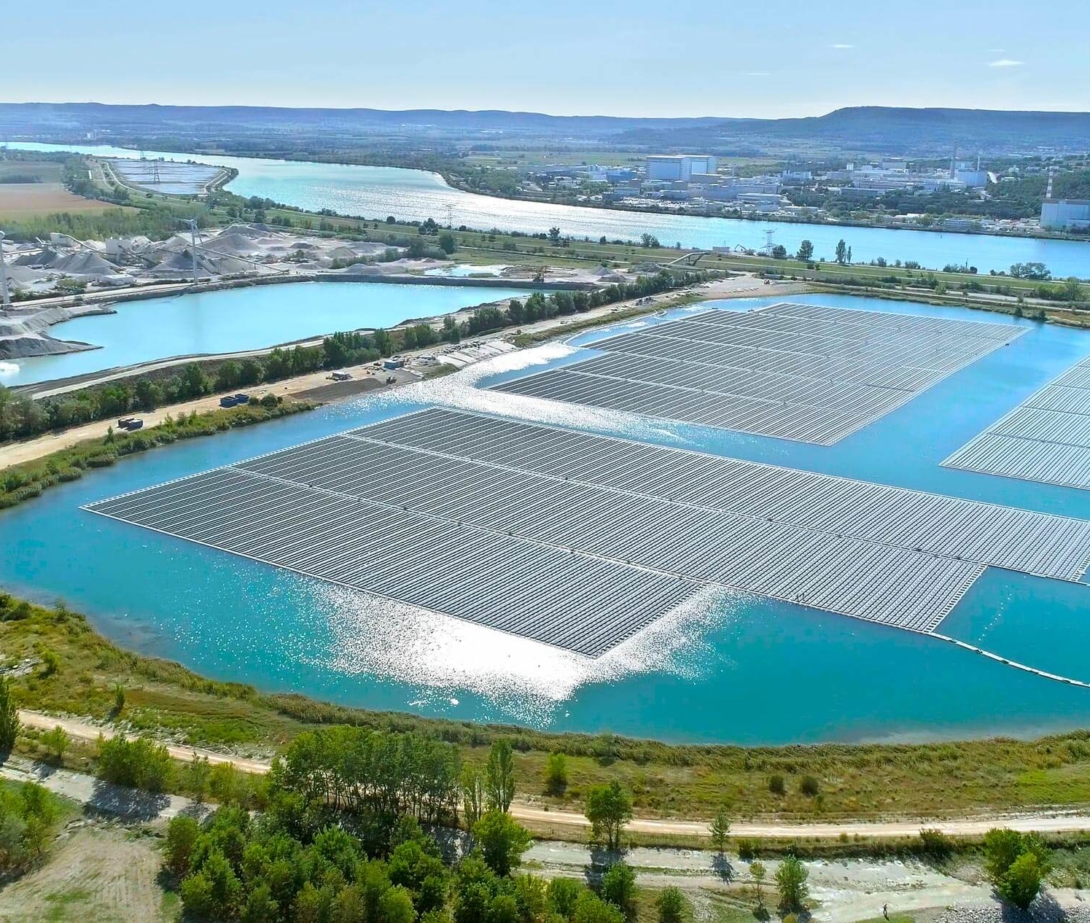 Developing your floating solar power plant project - Laketricity